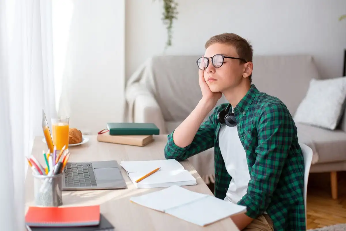 Autism and Limited Imaginative Play: Signs and Interventions